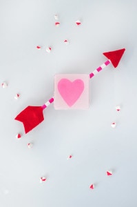 Heart Painted Candy Box - Delineate Your Dwelling