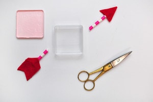 Heart Painted Candy Box - Delineate Your Dwelling