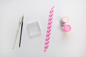 Heart Painted Candy Box - Delineate Your Dwelling