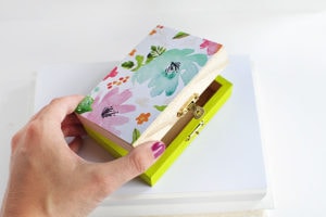 DIY Floral Painted Wooden Box - Delineate Your Dwelling