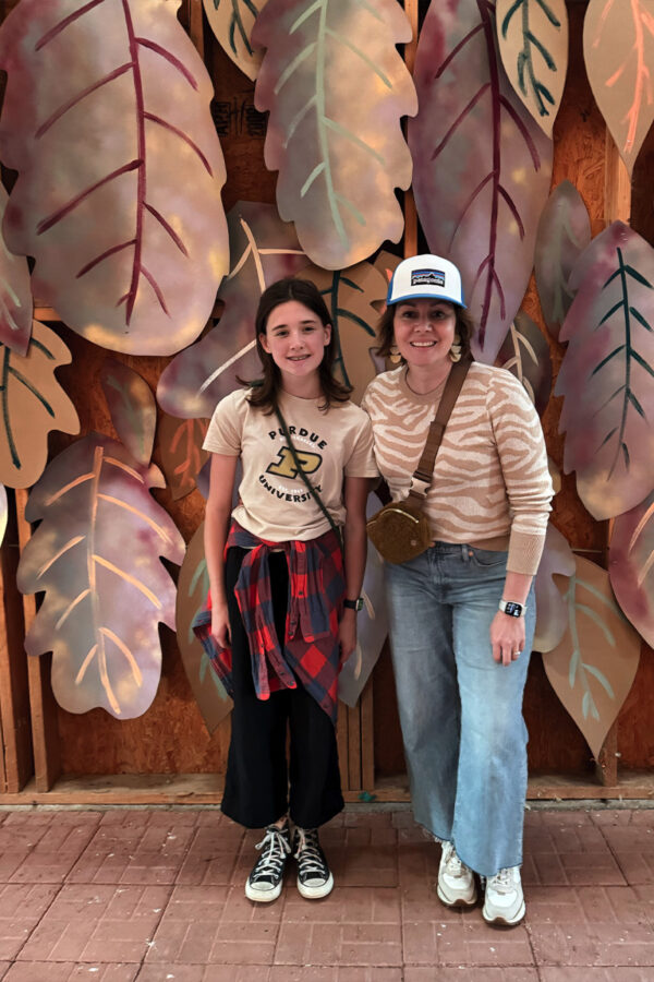 DIY Oversized Leaf Backdrop - Delineate Your Dwelling